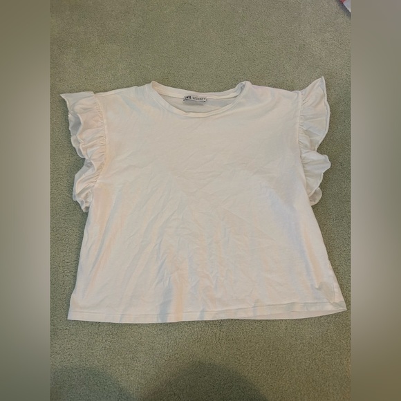 Zara | Tops | Zara White Ruffle Top | Poshmark